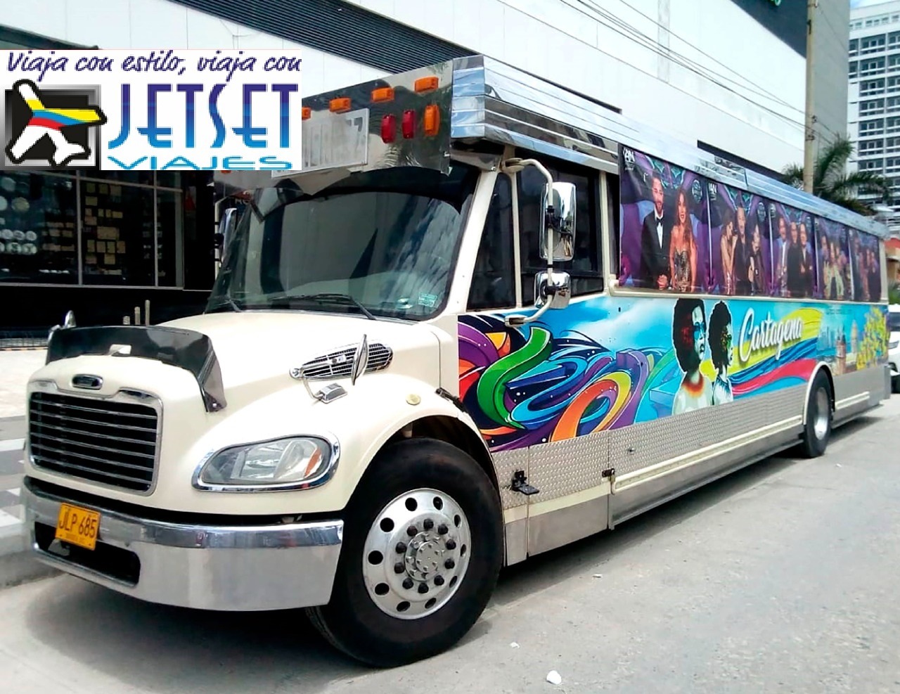 Chiva Rumbera y Diversion - Jet Set Travel